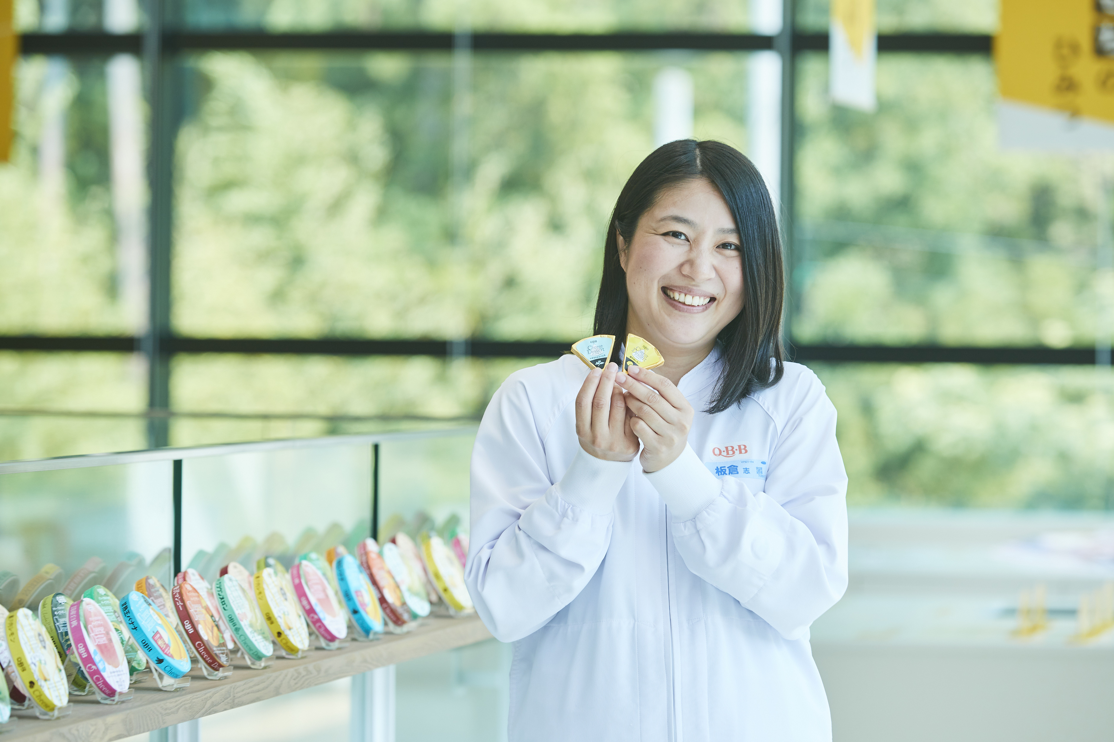 QBB開発秘話・開発者たちの熱い想い～vol.2：多くの人に愛される大人気フレーバー「QBBチーズデザート6P瀬戸内レモン」～ | QBBのおいしい話